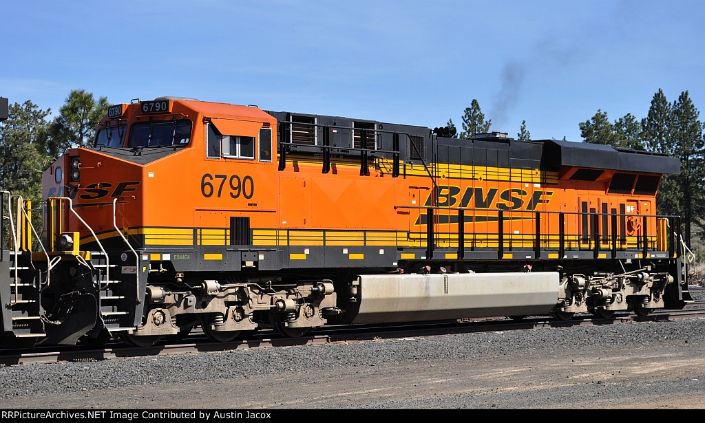 BNSF 6790